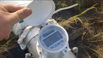 Choosing Between FlowCom and FlowConnect: A Handy Guide for Irrigators ...